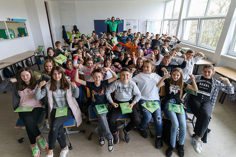 Notra - Tko zna, zna! - Superjunak Beepster posjetio stotine učenika diljem BiH